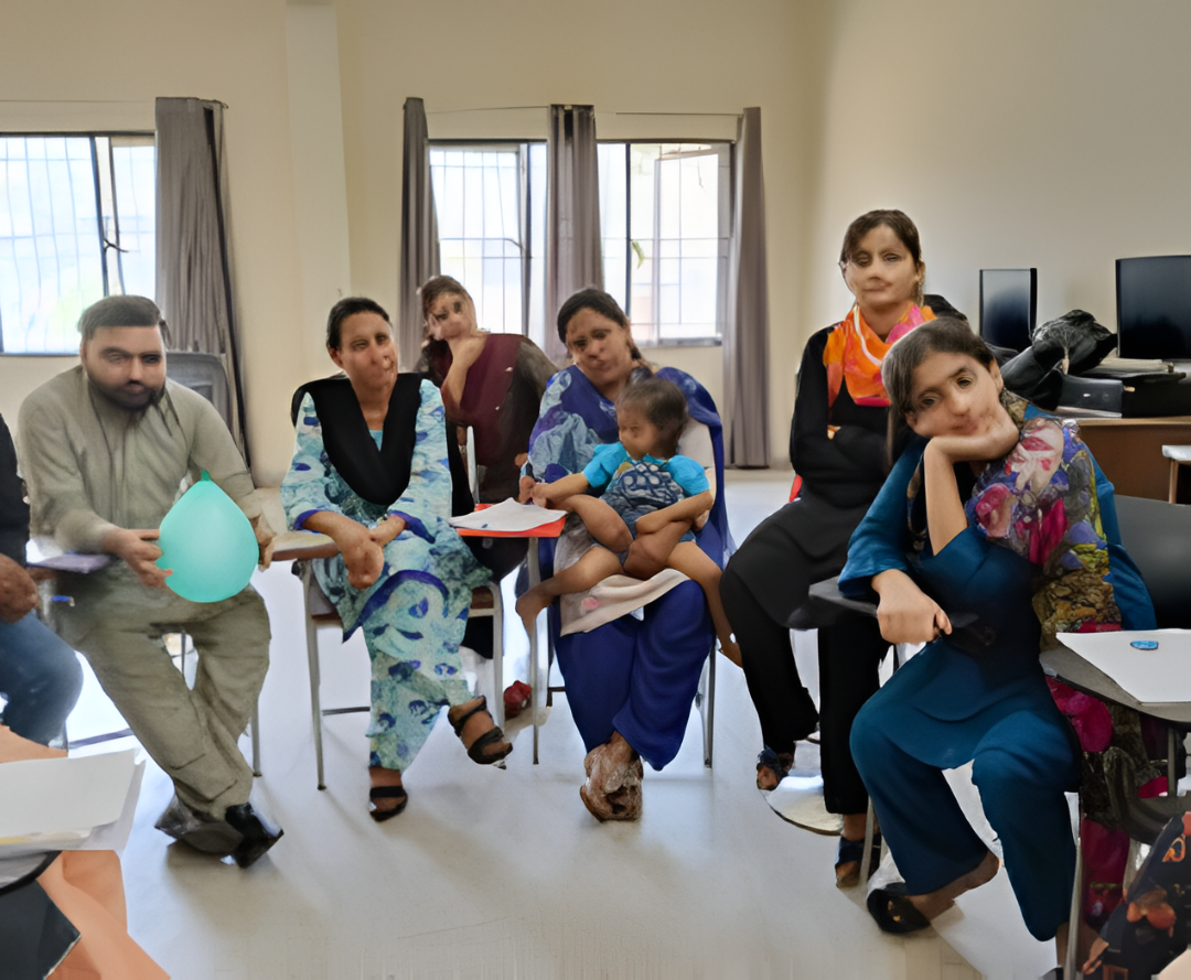 Sparking Curiosity: Chopan Trust Empowers Teachers at Dar-ul-Hikmat School – Chopan Trust